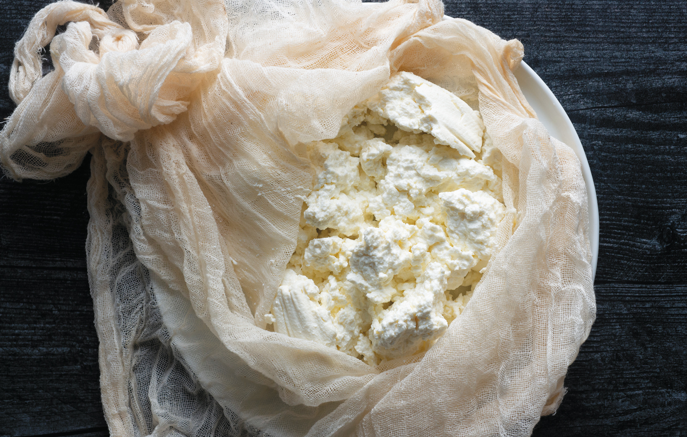 The Modern Cheesemaker Tips for Tying a Cheese Bag (Book Excerpt)