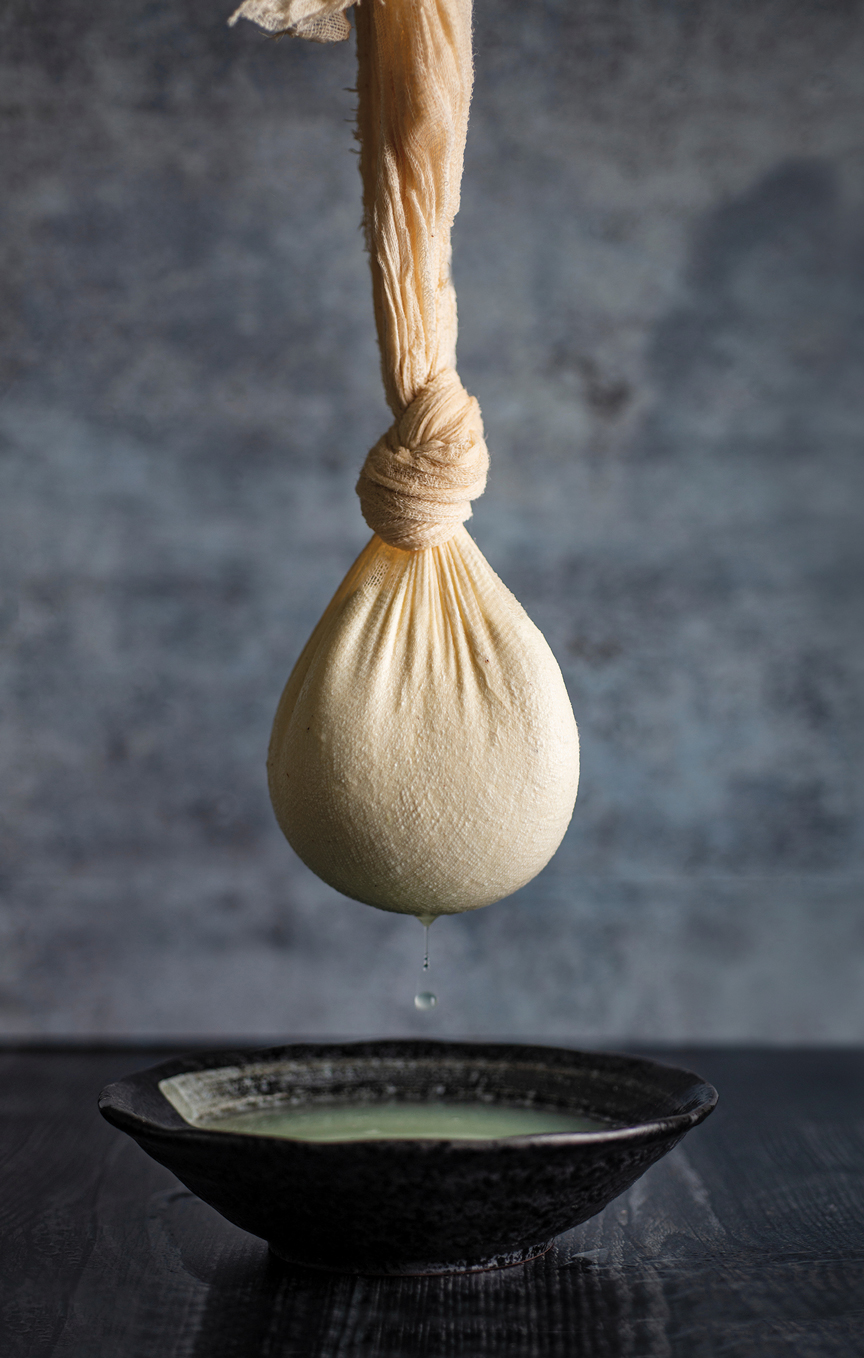The Modern Cheesemaker Tips for Tying a Cheese Bag (Book Excerpt)